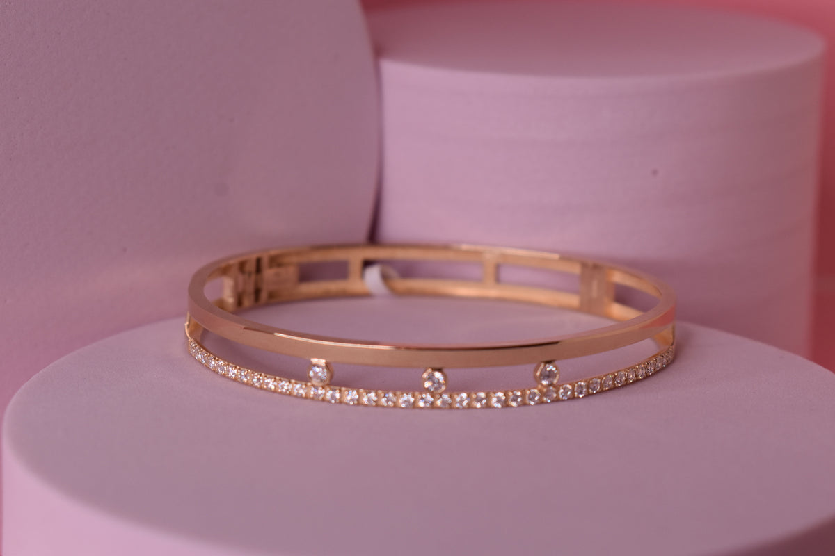 Spectacular 18k Gold Bangle Designs – Sana Jewellers